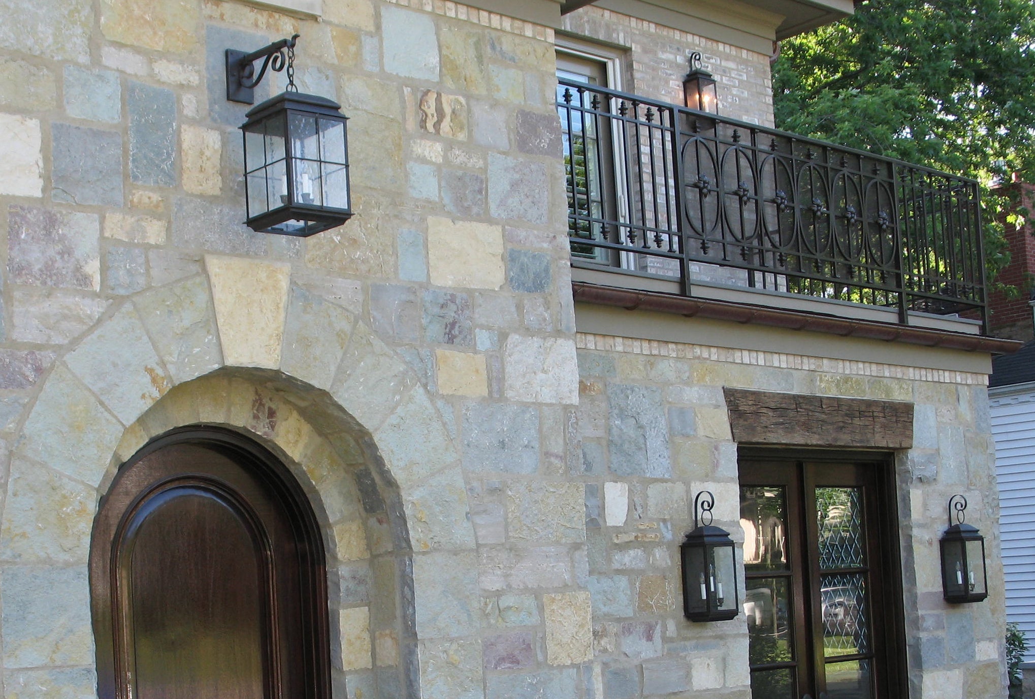 Hampton Lantern - Wall Mount– Tower Lighting