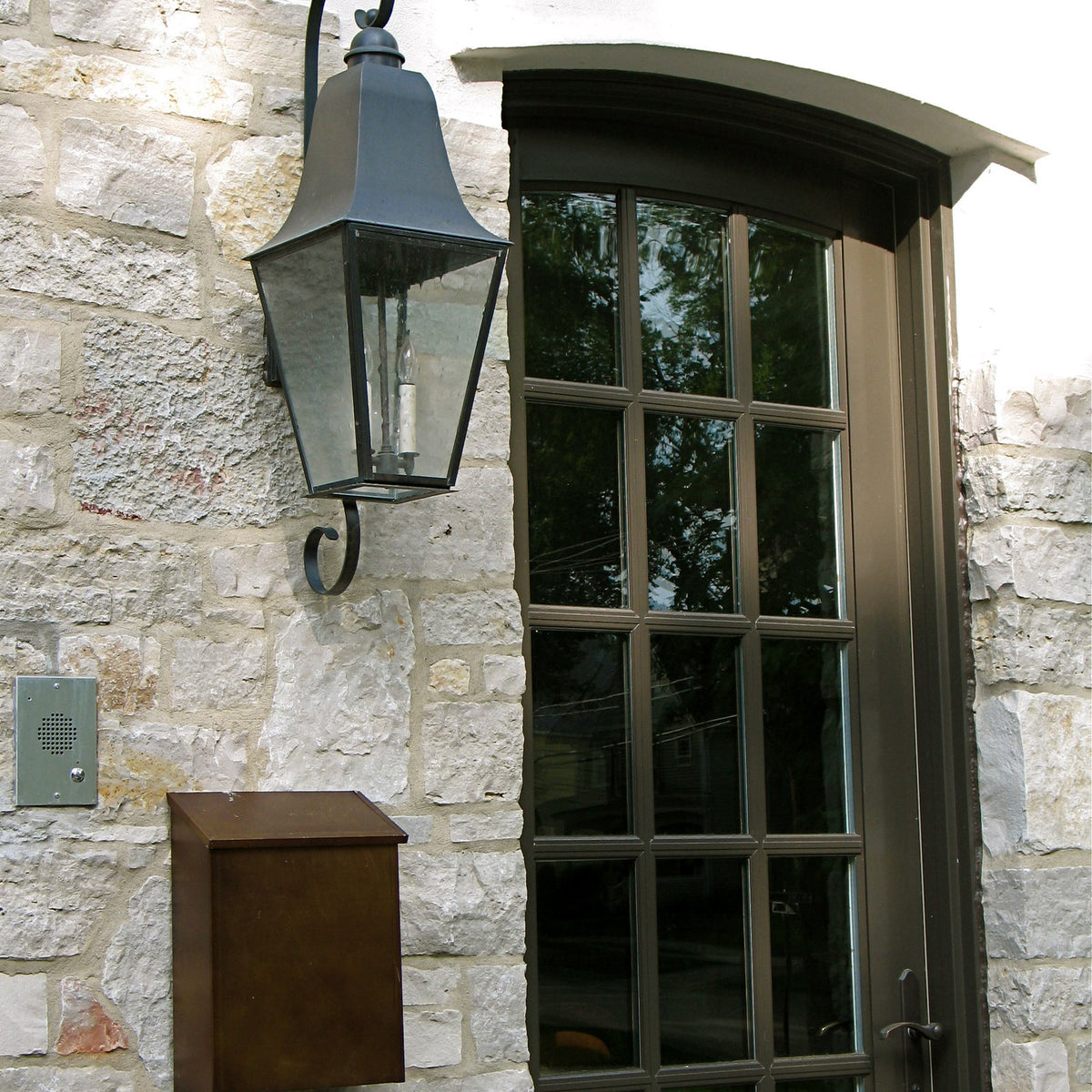 Maison Lantern - Wall Mount– Tower Lighting