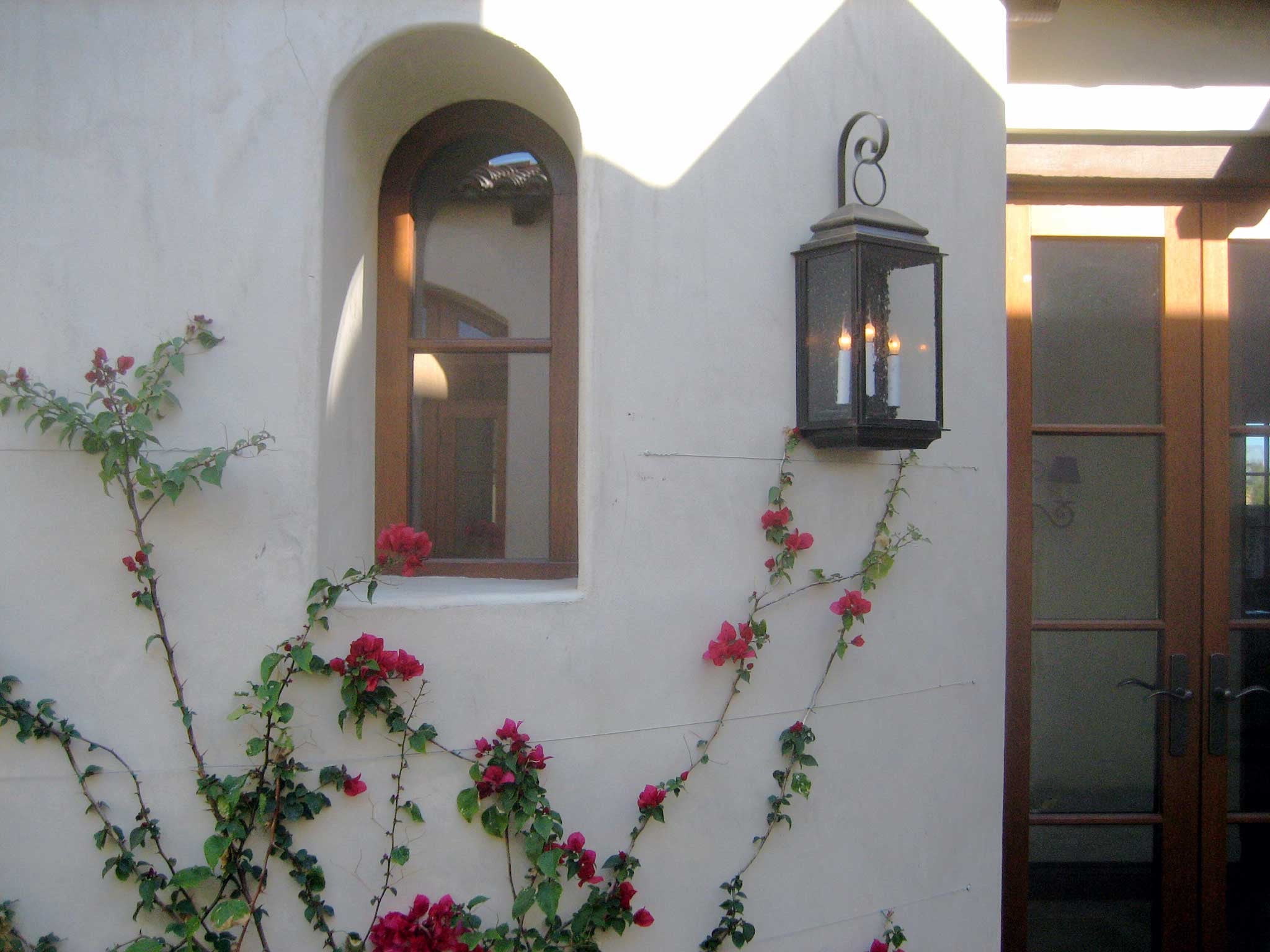 Hampton Lantern - Wall Mount– Tower Lighting